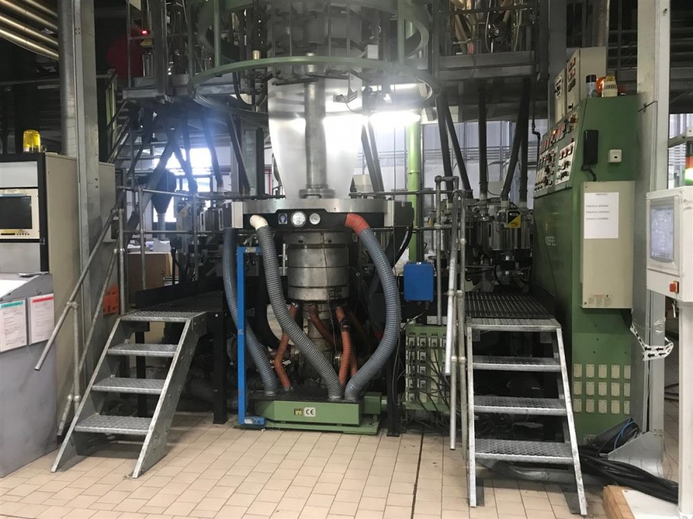Photo Gallery // 3 layers KIEFEL blown film machine // Blown film ...