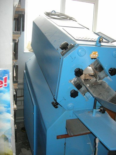 LOMBARDI LH 23 LABEL PUNCHING MACHINE // Other machines // Other ...